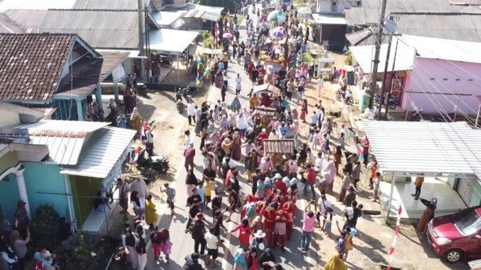 Desa Kacung Sukses Gelar Pesta Adat ke-79 Suku Ketapik - Bangkapos.com