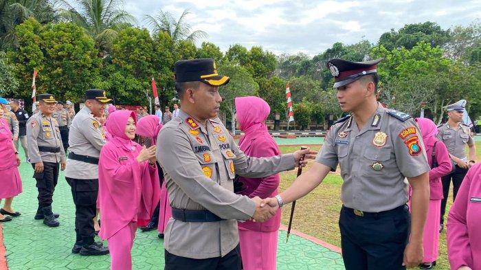 30 Personel Polres Bangka Selatan Naik Pangkat - Bangkapos.com
