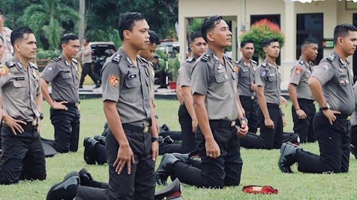 45 Personel Polres Bateng Naik Pangkat, Pesan Kapolres: Tingkatkan Kinerja, Junjung ...