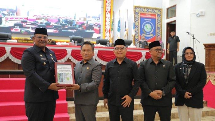 Pj Gubernur Safrizal Sampaikan Rancangan Pertanggungjawaban APBD 2023 ke DPRD Bangka Belltung ...
