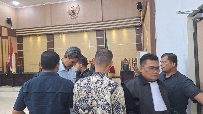 Eksepsi Ditolak Majelis Hakim, PH Terdakwa Alwin Albar Sebut Akan ...