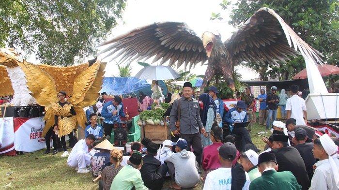 Replika Burung Garuda Karya Santri Meriahkan HUT ke-79 Republik ...