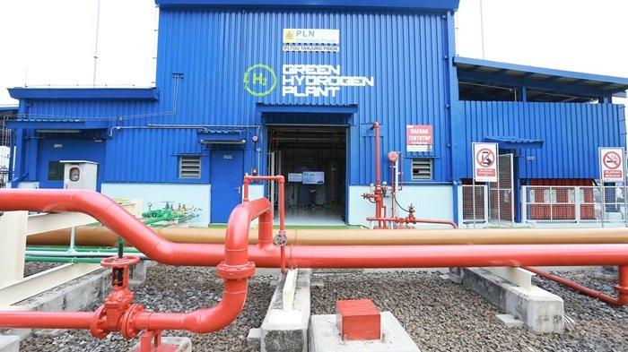 PLN Bertansformasi Berkelanjutan, Dirut PLN Raih Penghargaan The ...