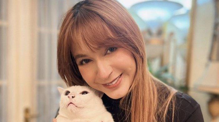 Fakta Sosok Puput Novel : Sakit Kanker Apa hingga Kisahnya Dulu Jadi ...