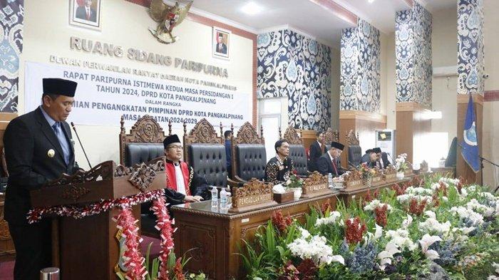 DPRD Pangkalpinang Gelar Rapat Paripurna Penyampaian Nota Keuangan dan Raperda APBD 2025 ...