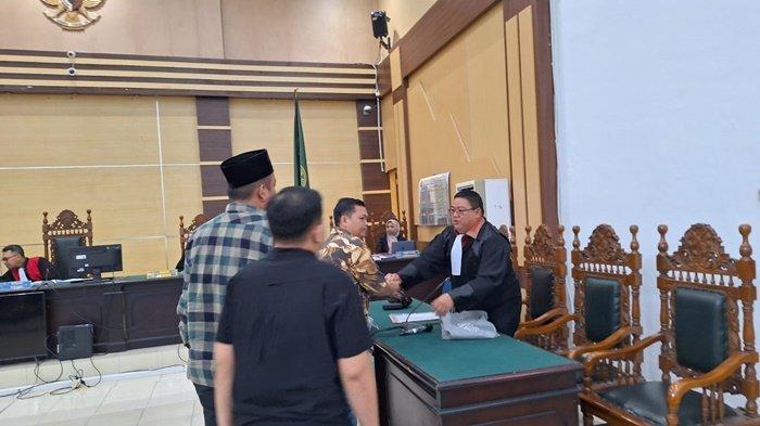 Eksepsi Ditolak, Penasihat Hukum Tiga Terdakwa Kasus Korupsi KUR Bank ...
