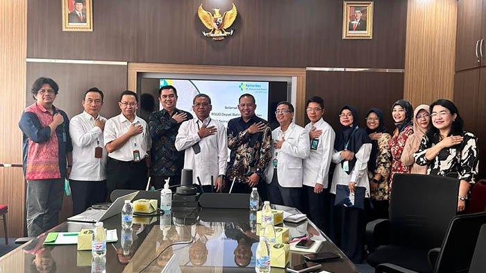 RSUP Dr Mohammad Hoesin Palembang dan RSUD Depati Bahrin Kerjasama Pengampuan Jejaring Kanker ...