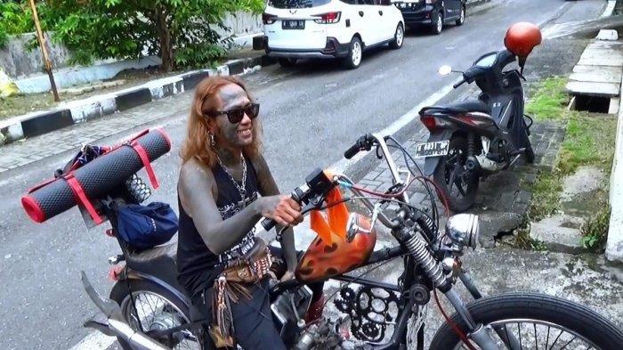 Kisah Agus Sutikno Pendeta Jalanan Bertato yang Sekolahkan 200 Anak ...