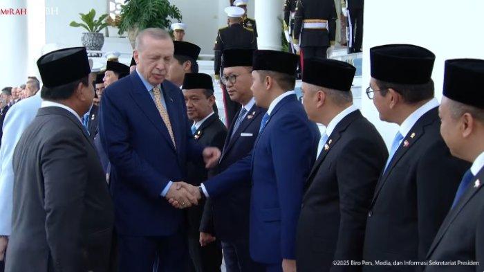Momen Seskab Mayor Teddy Dicandai Presiden Turki Erdogan Saat Bersalaman, Prabowo Tertawa ...