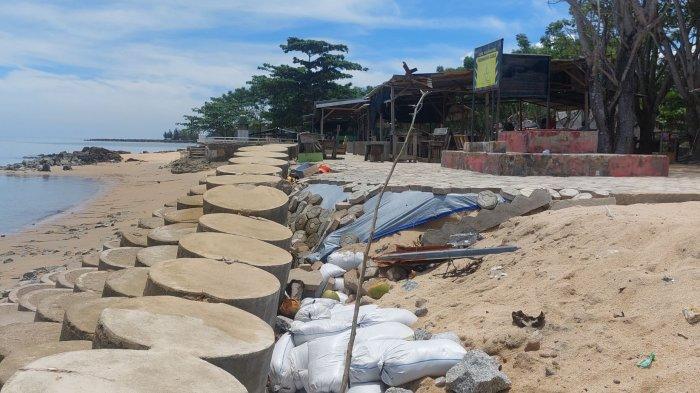 Belum Genap Setahun, Proyek Pembangunan Talud Pantai Asmara Mentok ...