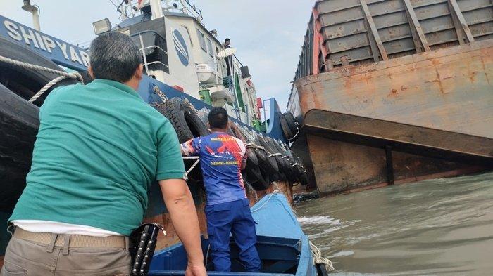 Kronologis Tongkang Blue Shapire Tabrak Bantalan Pengaman Jembatan Emas ...