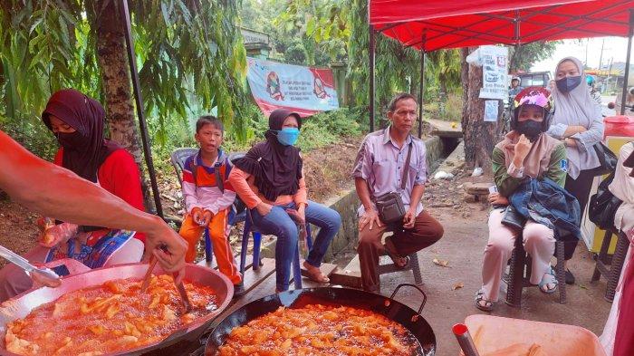 Pisang Goreng Bang Man Viral di Pangkalpinang, Pembeli Antre dan Sehari ...