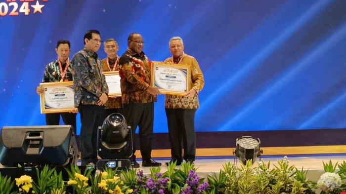 Pemkab Bangka Barat Raih Penghargaan Standar Pelayanan Minimal Award 2024 dari Kemendagri ...