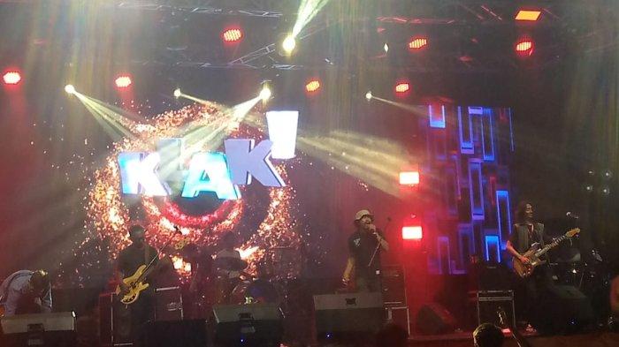 Semalam Klaki Band, Warga Tumpah di Konser FBS Pangkalpinang, Malam Ini Kangen Band dan Gamma 1 ...