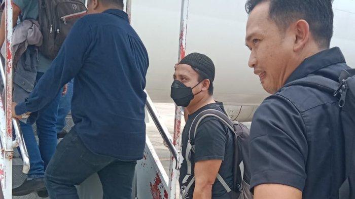 Susul 10 Tersangka, Martoni Akhirnya Diterbangkan ke Belitung, Berharap Restorative Justice ...