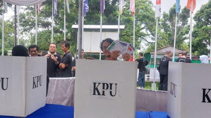 Dua Box Surat Suara Pemilu Ditemukan Rusak, KPU Bangka Barat Akan ...