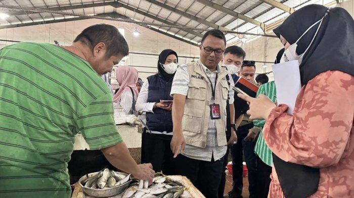 Cerita Pedagang Pasar Kite Sungailiat Ngeluh Sepi, Ada yang Beli Beras ... Cerita Pedagang Pasar Kite Sungailiat Ngeluh Sepi, Ada yang Beli Beras ...