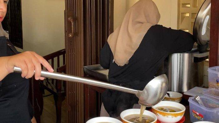 Soto Solo Pak Min, Kuliner Khas Solo di Pangkalpinang, Sotonya Gurih ...