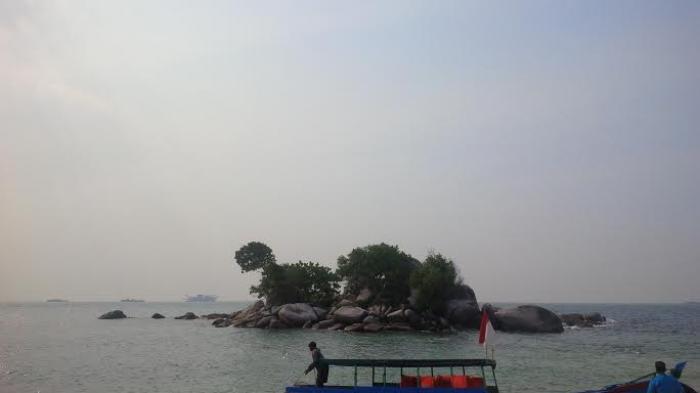 Primadona Wisata Bangka Itu Berhadapan dengan Kapal Isap Tambang Timah ...
