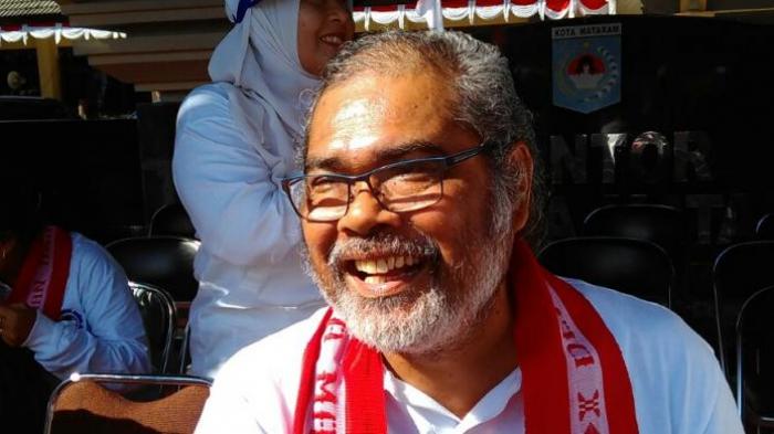 SOSOK Arist Merdeka Sirait, Ketua Komnas Perlindungan Anak PA yang ...