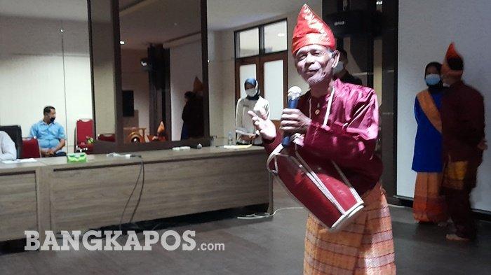 Kisah Atok Batman Maestro Asal Kedimpel yang Gigih Melestarikan Seni ...