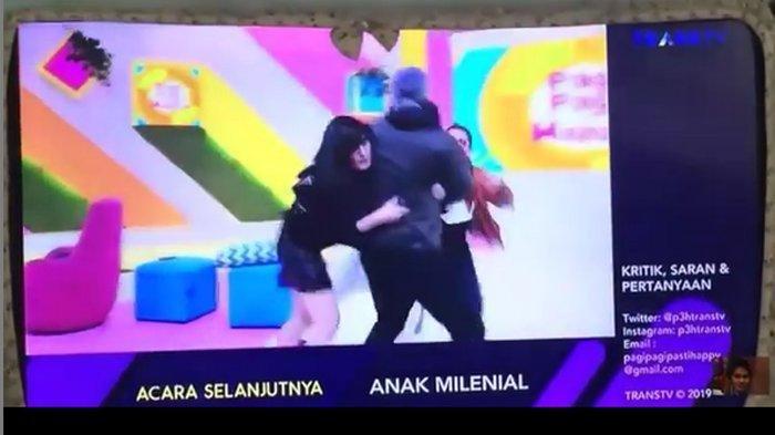 Billy Syahputra Disebut Kena Pelet Hilda Vitria Sampai Lengket, Masa ...