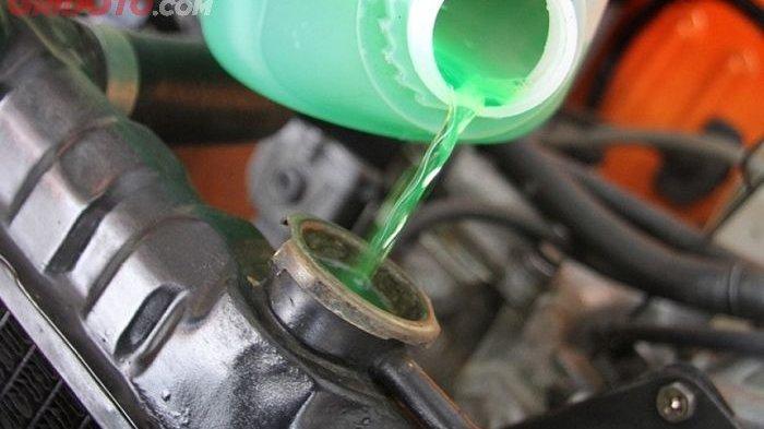 Wajib Diperhatikan, Simak Waktu Ideal Mengganti Air Radiator Mobil ...