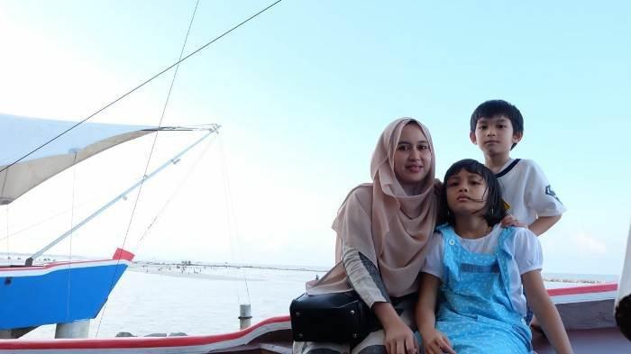 Semua Indah Bila Ikhlas, Kisah dr Riza, Ibu Tunggal yang Juga Sukses ...
