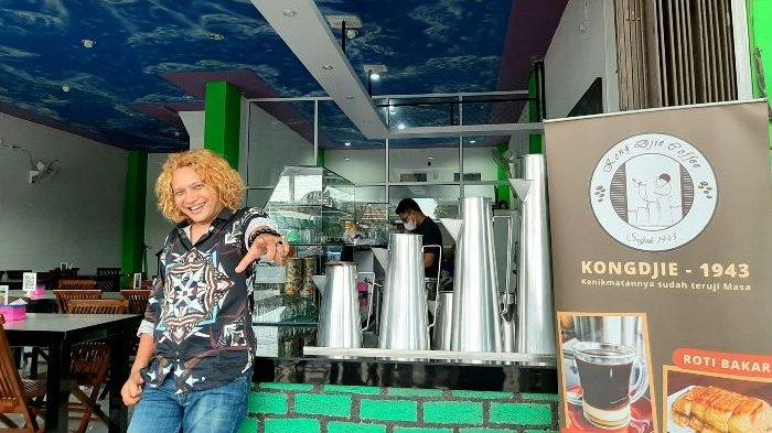 Terbaru ! Warjo Selindung feat Kondjie, Bisa Makan Enak Sambil Ngopi ...