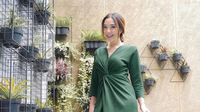 Ditonton 35 Juta Kali! Intip Video Gisel Goyang ''Ahh Mantap'' 15 Detik Cuma Pakai Baju Selutut ...