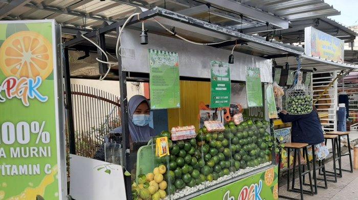 Memasuki Musim Hujan Penjualan Es Jeruk Peras Alami Penurunan Hampir 50 ...