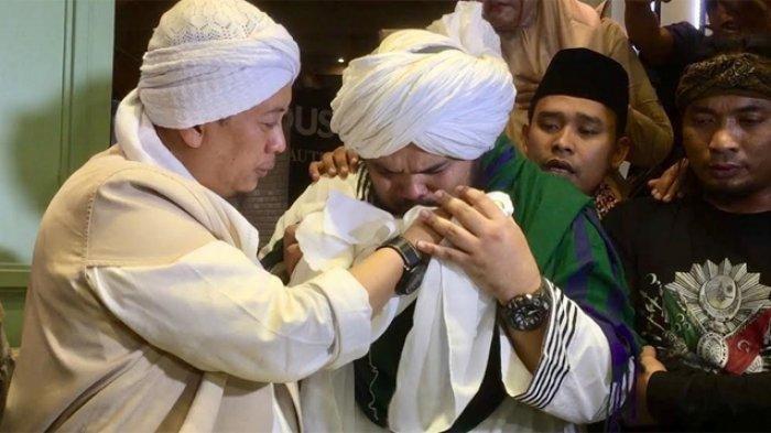 Keturunan Nabi Muhamad SAW ke-39 Ungkap Keaslian Rambut Rasulullah yang ...