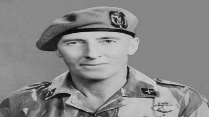 Idjon Djanbi, Pria Asal Belanda yang Pertama Kali Jadi Komandan Si ...