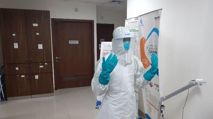 Persediaan APD Menipis, Tim Medis RSUP Babel Terpaksa Kenakan Jas Hujan ...