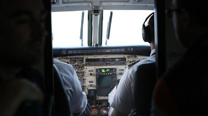 CERITA Pilot Tersedot Keluar dari Jendela Kokpit 30 Tahun Lalu hingga ...