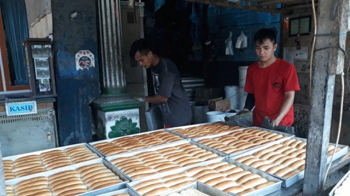 Pabrik Roti Wajib Senyum, Sehari Produksi 20.000 Roti Berbagai Jenis ...