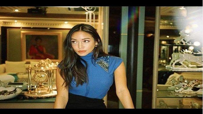 Potret Karraminah Kakak Pesepakbola Terkaya di Dunia, Tak Kalah Seksi ...