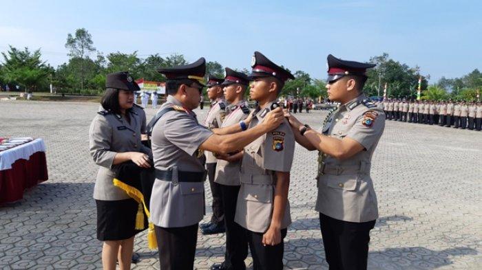 Gaji Anggota Polisi 2019 Naik, Ini Daftar Kenaikannya - Bangkapos.com