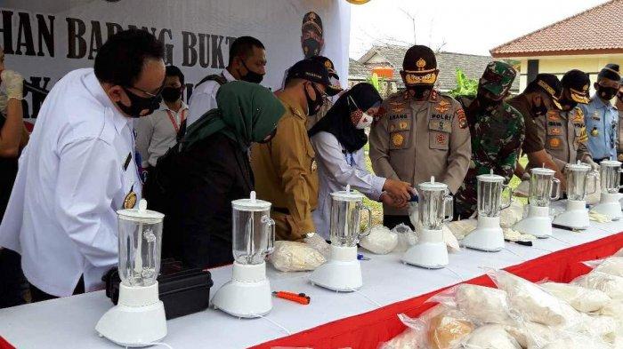 211, 2 Kilogram Sabu-sabu Dimusnahkan, Sebagian Kecil untuk Barang Bukti di Persidangan ...