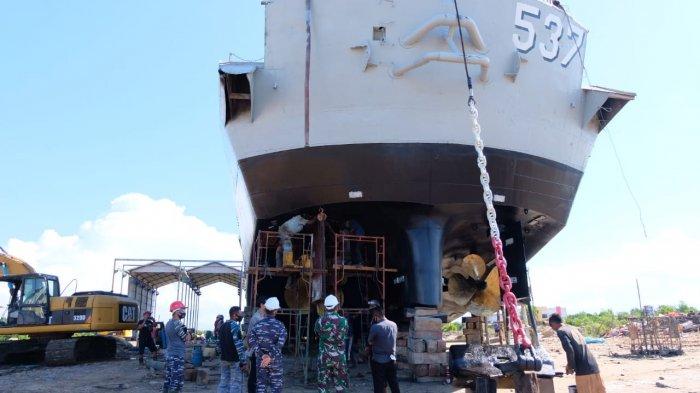 Docking Rutin Selesai KRI Teluk Manado 537 Siap Beroperasi - Bangkapos.com