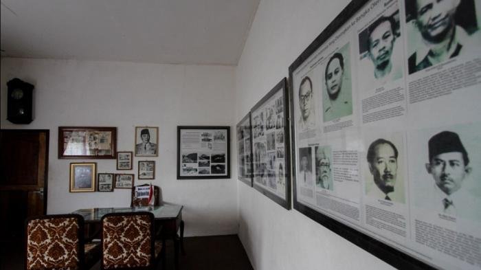 Megawati Napak Tilas Jejak Soekarno di Bangka, Begini Kisah Wisma ...