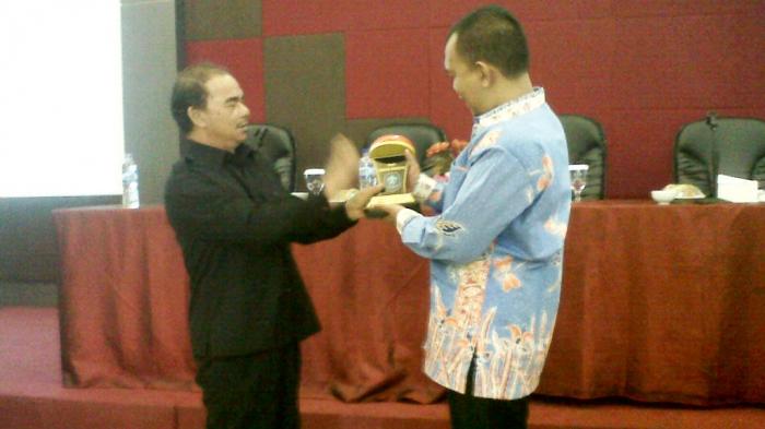 Di Tangan Profesor Ini Singkong Bisa Hidupi Banyak Orang - Bangkapos.com