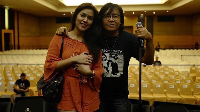 Raisa Pose Seksi Bareng Ari Lasso, Putra Ahmad Dhani Rupanya Ikut Memelototi - Bangkapos.com