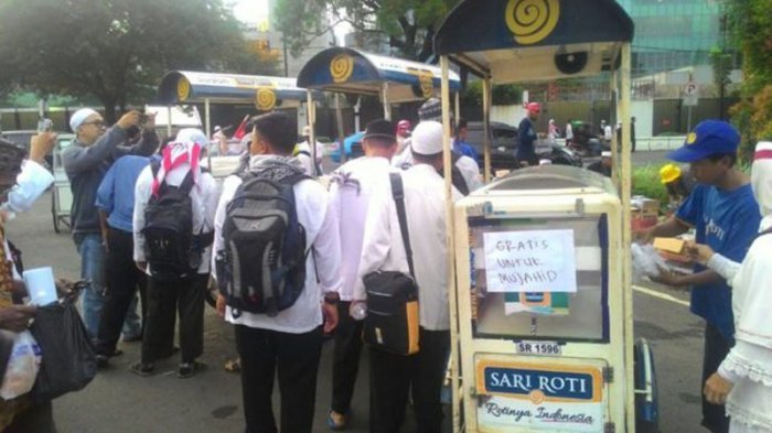 Sari Roti Keluarkan Pernyataan Resmi Terkait Foto Mereknya Saat Aksi ...
