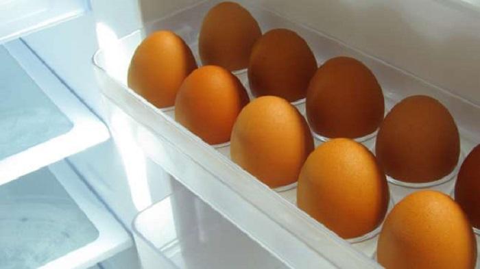 Telur Ternyata Tak Boleh Ditaruh di Rak Kulkas, Bukannya Awet Malah ... Telur Ternyata Tak Boleh Ditaruh di Rak Kulkas, Bukannya Awet Malah ...