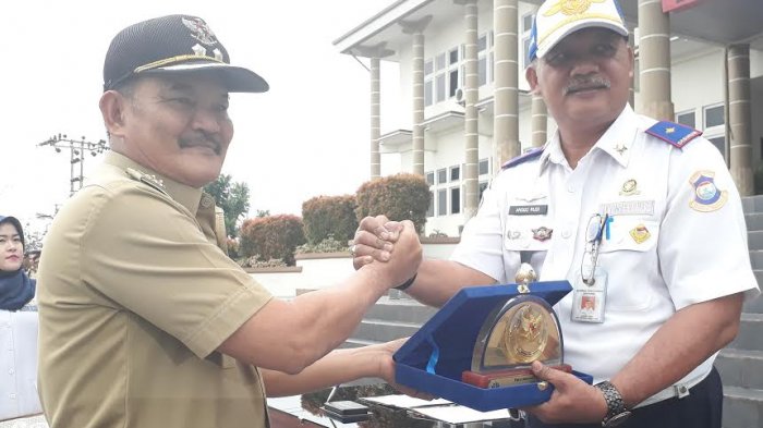 Baru Dapat 5 Bus, Sopian Masih Mengkaji Mau Dipakai Untuk Apa ...