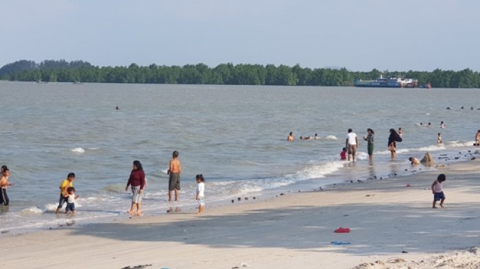 Pantai Kuala Jadi Alternatif Kunjungan Warga Pangkalpinang di Akhir ...