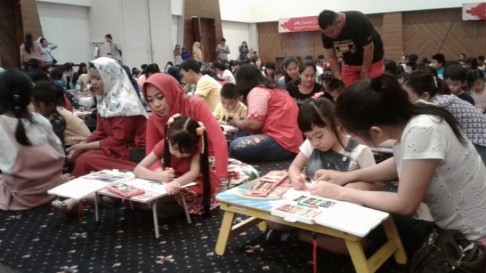 350 Murid TK Ikuti Lomba Mewarnai Faber Castell Bersama Hotel Santika - Bangkapos.com