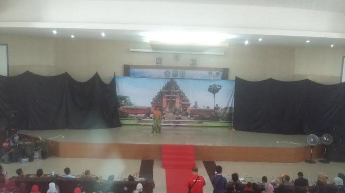 Video: Beginilah Cerita Legenda Raja Berekor dalam Pentas Seni di SMAN ...