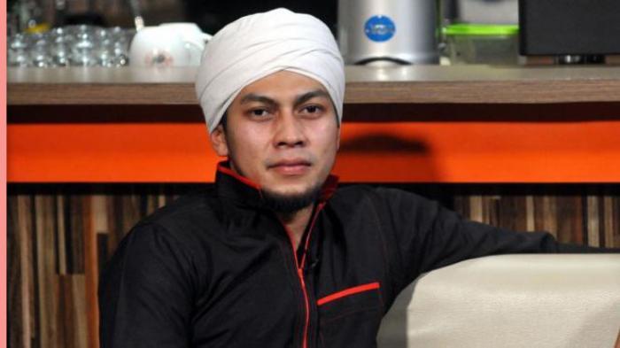 Heboh Sunu Vokalis ‘Matta Band’ Sudah Menikah dengan Umi Pipik ...